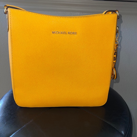 MICHAEL Michael Kors | Bags | Micheal Corrs Crossbody | Poshmark